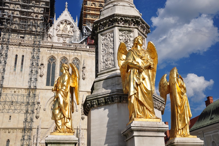 Vlč. Ivan Valentić preuzeo službu povjerenika za pastoral mladih ...