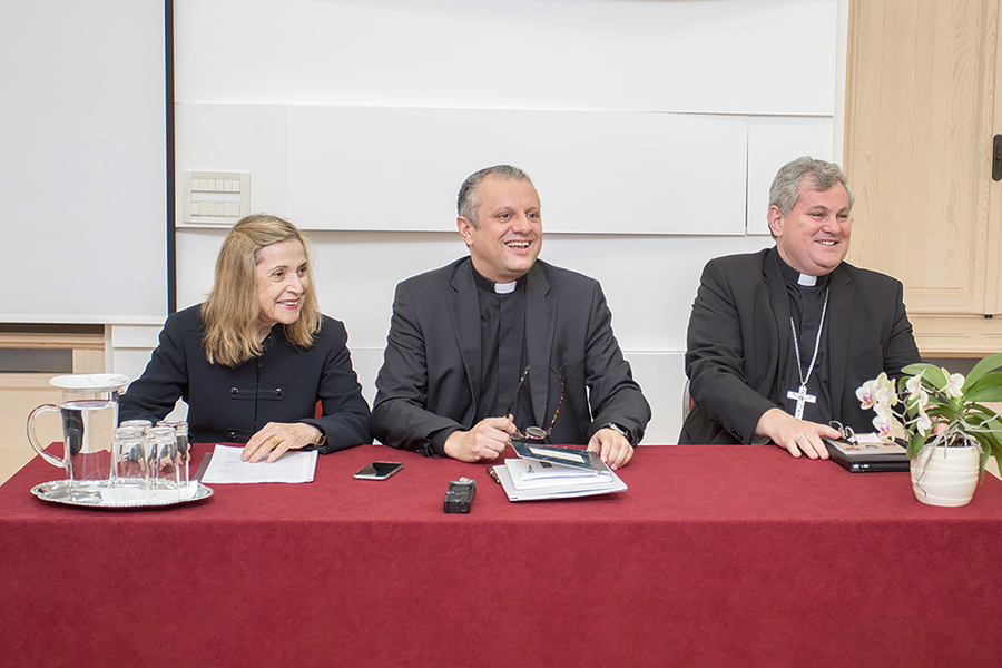 Svećenički dan u Sisku: dr.sc. Esther Gitman i prof.dr.sc. Željko ...